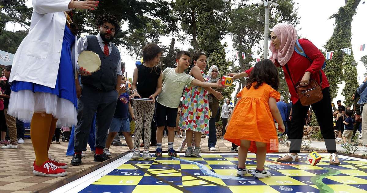 RED NOSES Palestine spread joy in the Europe Day | Red Noses